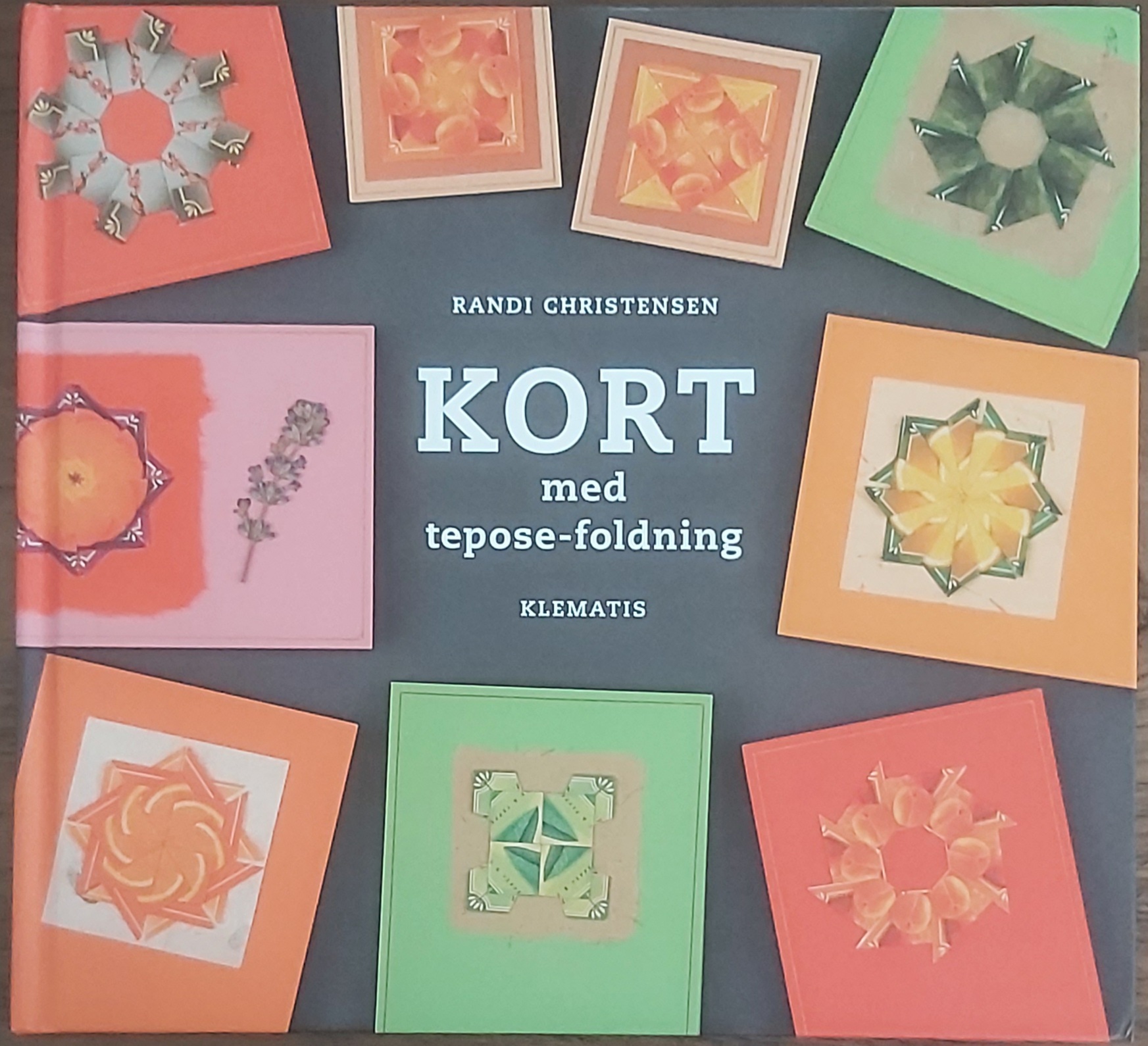 Kort med tepose-foldning af Randi Christensen - Den Gode Bog